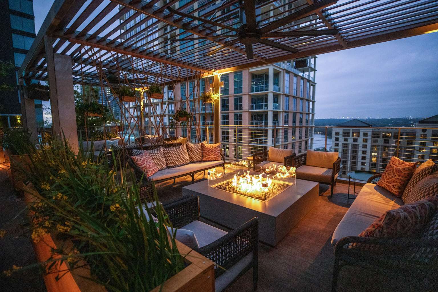 The 10 Best Rooftop Bars for A Night Under The Stars In Austin