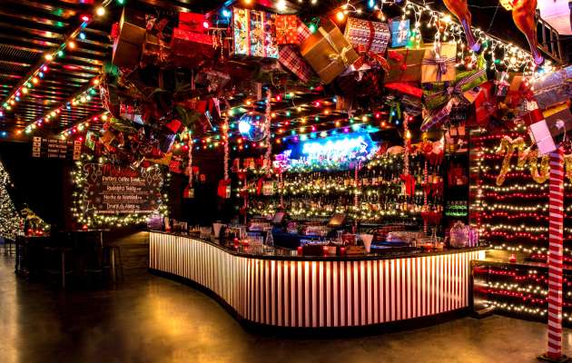 7 Essential Bars Up and Down 6th Street in Austin | UrbanMatter Austin