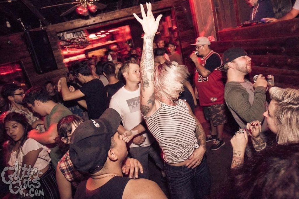 8 Chicago Bars Offering Coat Checks This Winter