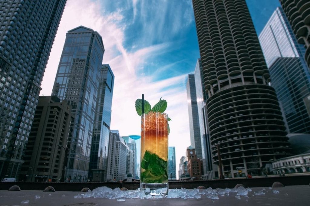 A Bucket List of the Best Bars in Chicago | UrbanMatter