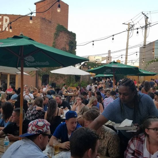 16 Amazing Outdoor Patio Bars to Visit in Chicago | UrbanMatter