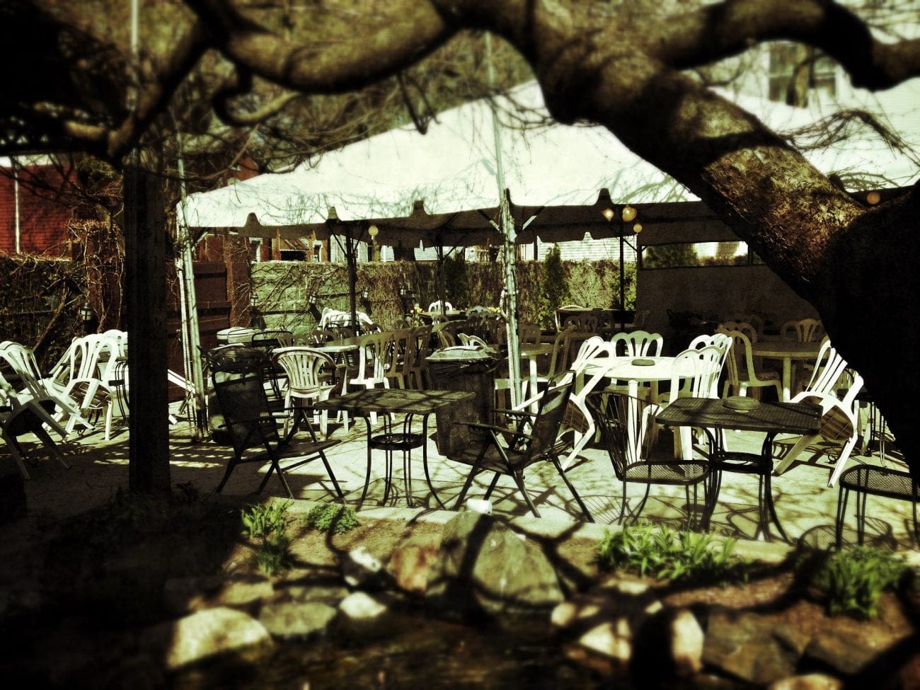 16 Amazing Outdoor Patio Bars to Visit in Chicago | UrbanMatter