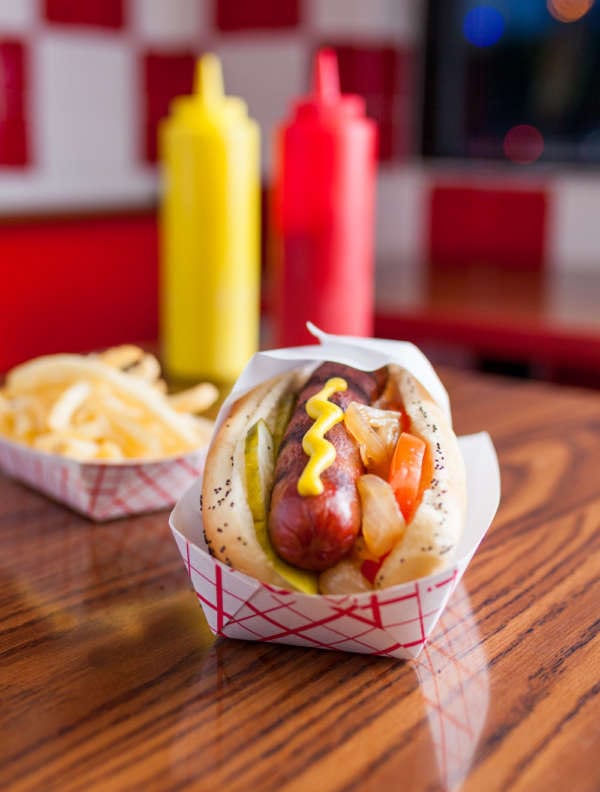 24 of the Best Hot Dogs in Chicago, Ranked | UrbanMatter