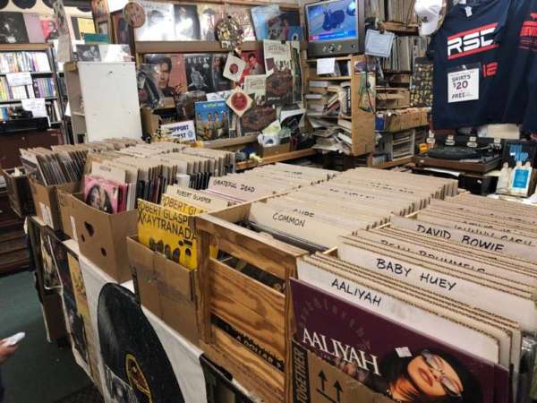 Chicago Record Stores You Should Have Visited By Now | UrbanMatter