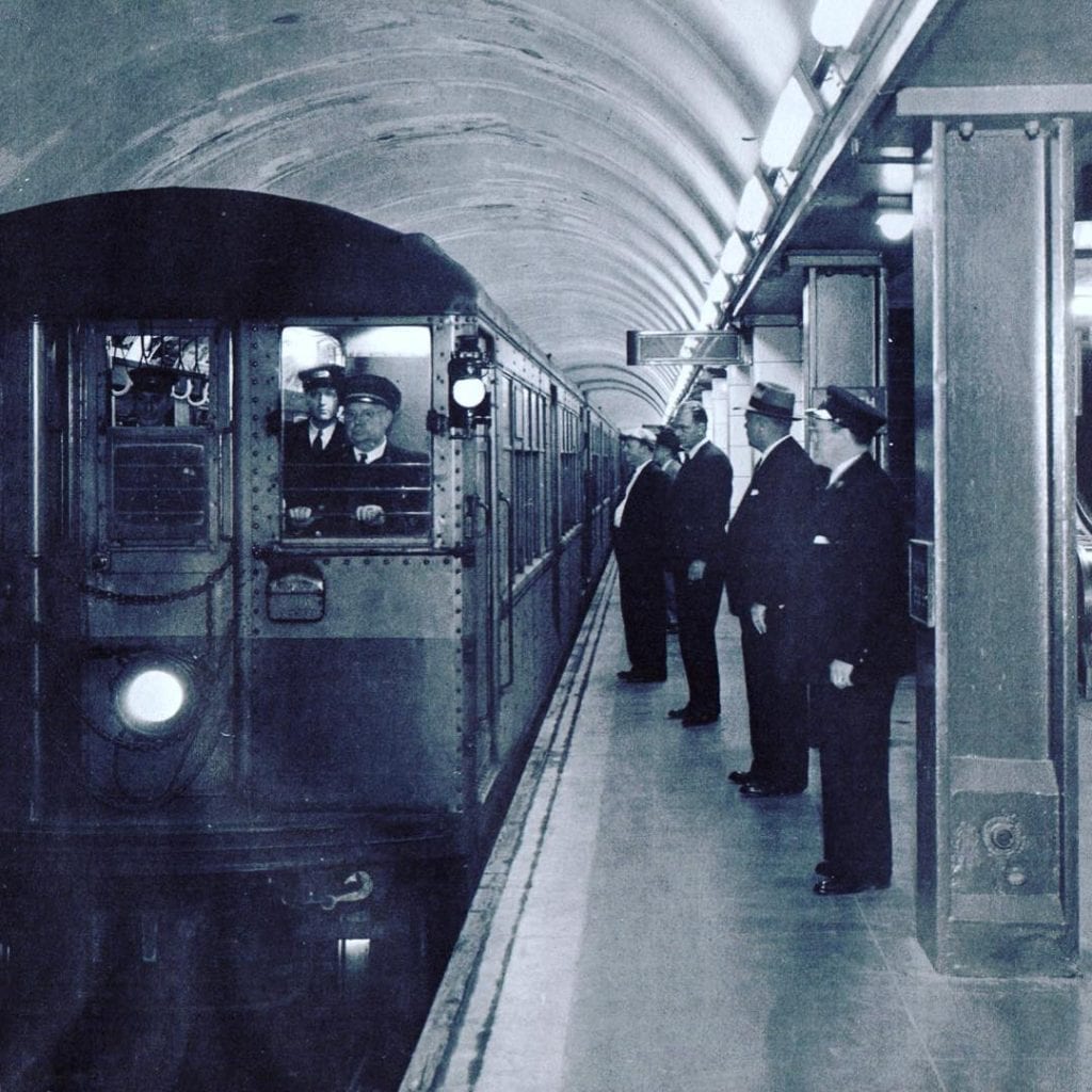 The CTA is Rolling Out Vintage Train Cars Today for the Red Line's 75th ...