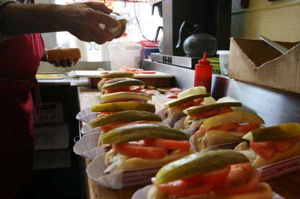 24 of the Best Hot Dogs in Chicago, Ranked | UrbanMatter