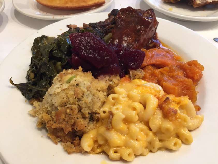 6 Best Buffets in Chicago for Brunch, Lunch, & Dinner | UrbanMatter