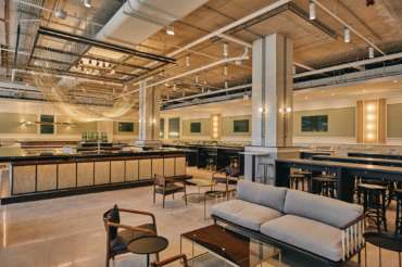 These Food Halls Near You Bring Together Chicago's Best Restaurants ...