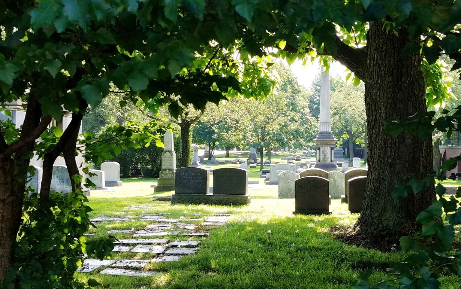 Graceland Cemetary | UrbanMatter