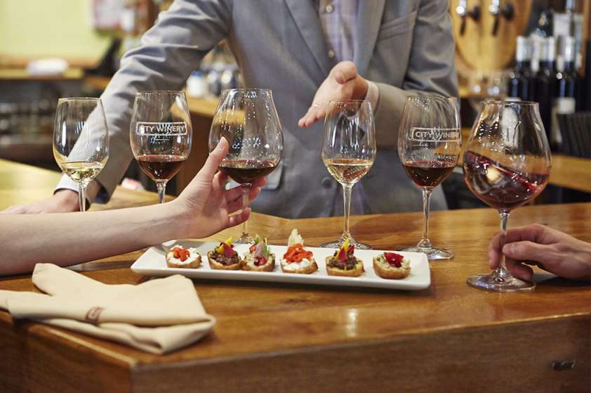 11 Best Places for Wine Tastings in Chicago | UrbanMatter