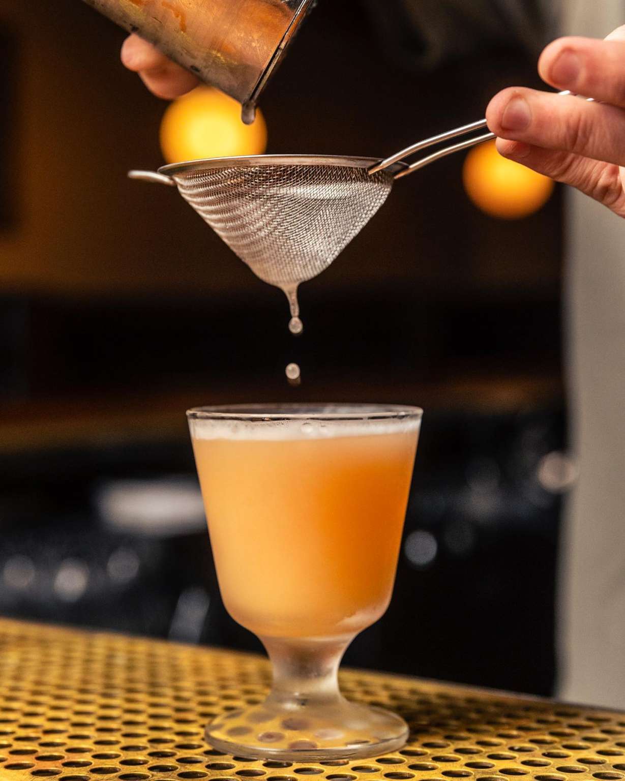 8 Best Neighborhoods for Bar Hopping in Chicago, Ranked | UrbanMatter