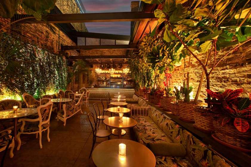 Late Night Chicago Bars: Top 10 Spots Open Until 4AM in Chicago