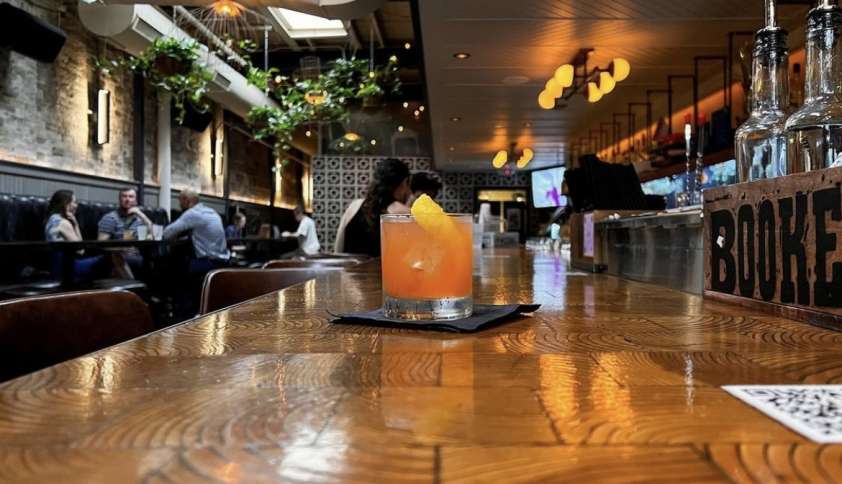 Late Night Chicago Bars: Top 10 Spots Open Until 4AM in Chicago