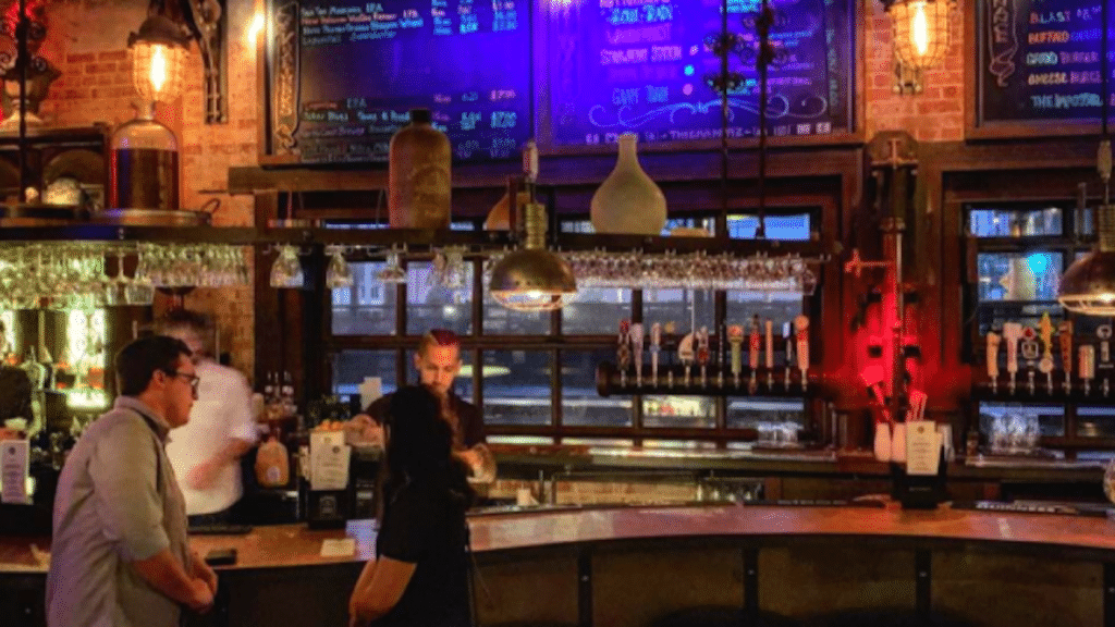 10 Best Late Night Bars in Phoenix | UrbanMatter Phoenix