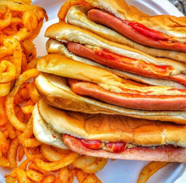 25 Best Hot Dog Restaurants & Stands in America to Visit - UrbanMatter