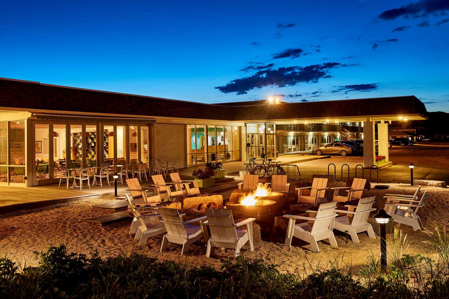 15 Coolest Retro Motels to Visit in America - UrbanMatter