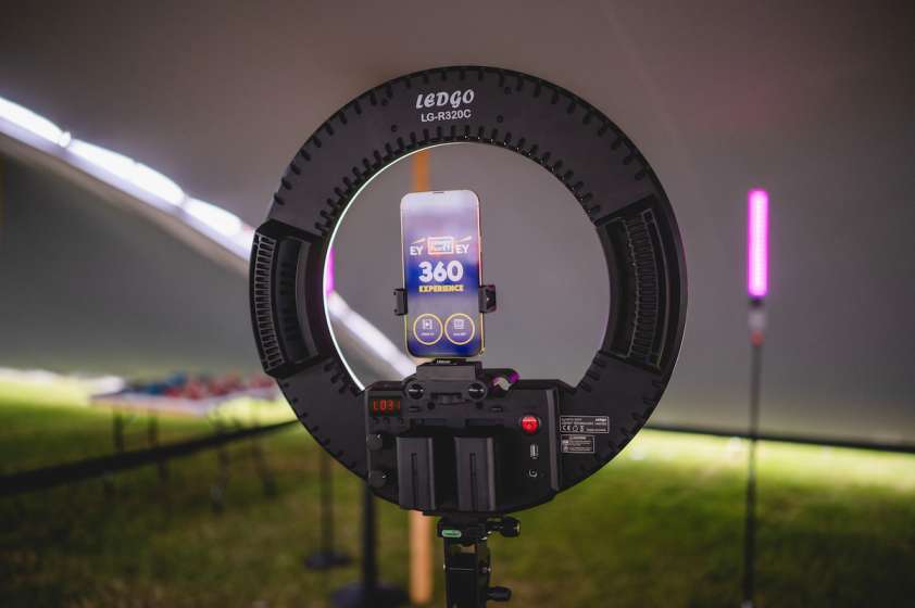5 Creative Ways to Use a 360° Photo Booth at Your Next Event - UrbanMatter