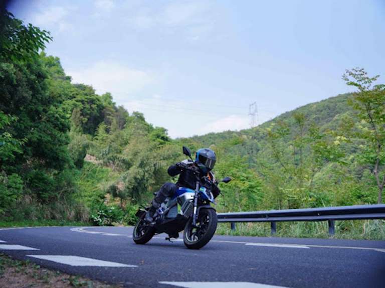 Exploring the Top Speed Capabilities of Electric Motorbikes: Can They ...