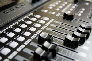 Common Equalizer Settings for Different Music Genres - UrbanMatter